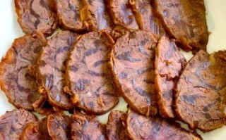 卤牛肉怎么卤才入味_正宗卤牛肉做法