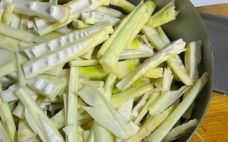 新鲜竹笋焯水多长时间_竹笋焯水几分钟去涩味