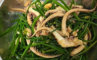 鱿鱼炒韭菜怎么做才嫩_鱿鱼炒韭菜的家常窍门