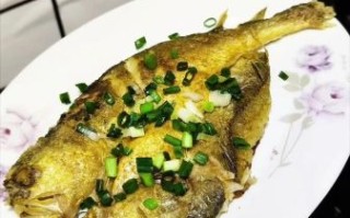 电饼铛煎黄花鱼的做法_黄花鱼怎么煎不碎