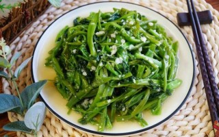 空心菜怎么炒好吃_蚝油空心菜的做法