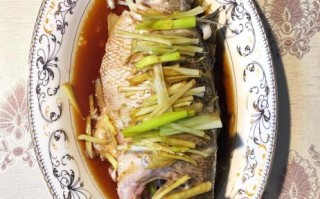 蒸鱼家常做法_蒸鱼需要几分钟