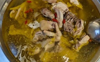 鸡汤怎样炖好吃_鸡汤怎么炖不腥