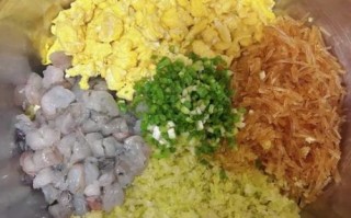 圆白菜鸡蛋素馅饺子怎么调馅_圆白菜鸡蛋饺子馅要不要焯水