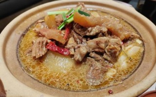 牛腩煲怎么做才软烂入味_牛腩煲需要炖多久