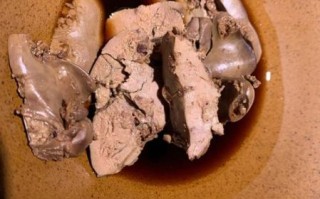鸡肝怎么做又嫩又好吃_鸡肝去腥嫩滑技巧