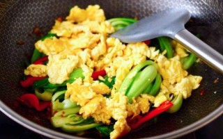 鹅蛋和什么蔬菜炒好吃_鹅蛋炒什么蔬菜最香