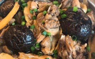 麻油鸡块怎么做好吃_麻油鸡块的做法窍门