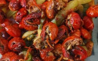 小龙虾尾怎么炒才入味_小龙虾尾炒多久能熟