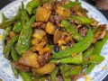 酱肉炒什么菜好吃窍门_酱肉配什么蔬菜最香