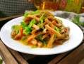 青椒牛肚怎么炒好吃_牛肚炒多久才脆嫩