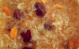 冰糖银耳红枣汤的做法_冰糖银耳红枣汤怎么做好喝