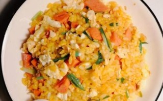 蛋炒饭怎么炒才粒粒分明_隔夜饭炒饭技巧