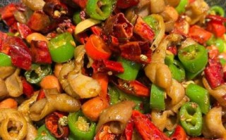 干锅肥肠最正宗的做法_干锅肥肠怎么做才脆嫩