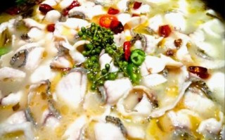 酸菜鱼火锅怎么做_酸菜鱼火锅的窍门