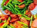 香肠炒什么菜好吃_香肠炒什么配菜最香
