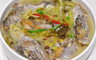 酸菜鱼头怎么做_酸菜鱼头最正宗的做法