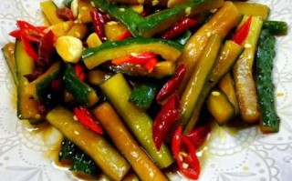 酱黄瓜怎么做_酱黄瓜脆爽秘诀