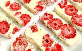 草莓怎么做好吃又简单_草莓甜品懒人做法