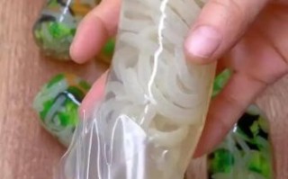 皮冻怎么做_猪皮冻怎么熬才透明