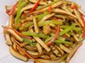 芹菜香干肉丝怎么做好吃_芹菜香干肉丝做法窍门