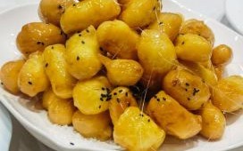 拔丝奶豆腐家常做法_拔丝奶豆腐怎么做不翻车