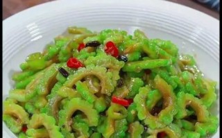 炒苦瓜的功效与作用_苦瓜怎么吃最降火