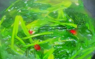 菠菜汤怎么做好喝_菠菜汤的营养价值有哪些