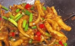 炒鱿鱼怎么做才嫩_家常炒鱿鱼的做法