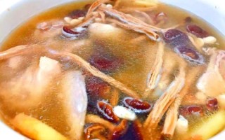 茶树菇老鸭汤上火吗_适合什么人喝