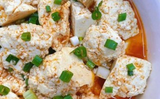 老豆腐最简单的做法_老豆腐怎么做好吃又嫩