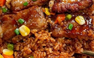 电饭煲排骨焖饭怎么做_排骨焖饭水米比例是多少