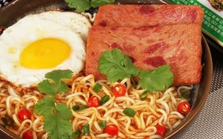 午餐肉怎么煎好吃_午餐肉罐头做法大全