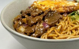 咖喱牛肉面怎么做才好吃_咖喱牛肉面热量高吗