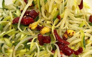 拌绿豆芽凉菜怎么做才脆_绿豆芽焯水多久口感最好