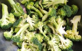 蒸西兰花怎么做好吃_蒸西兰花几分钟口感最佳