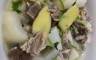 家常牛肉烧萝卜怎么做_牛肉炖萝卜软烂不柴技巧