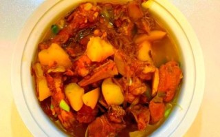 土豆炖鸡架的家常做法_鸡架怎么炖才不腥