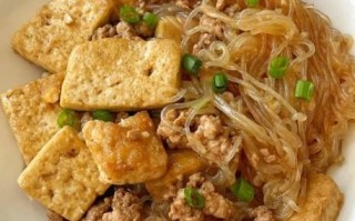 酸辣豆腐粉丝汤怎么做_酸辣豆腐粉丝汤的家常做法