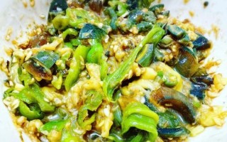 皮蛋茄子擂辣椒怎么做_皮蛋茄子擂辣椒家常做法