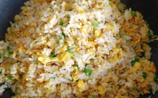 炒大米的做法_炒大米怎么炒不粘锅