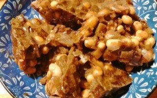 黄豆肉皮冻怎么做_肉皮冻加黄豆好吃吗