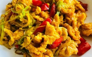 黄花菜炒鸡蛋有什么好处_黄花菜鸡蛋汤的功效