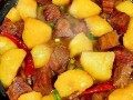 土豆炖牛腩怎么做好吃又简单_家常版零失败做法
