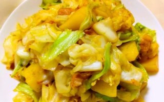 白菜炖土豆的家常做法_怎么做才不软烂