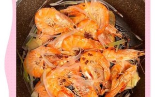 白水煮虾冷水还是热水下锅_煮几分钟才鲜嫩