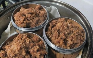 粉蒸肉怎么做才软糯入味_正宗粉蒸肉的家常做法