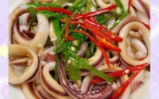 新鲜鱿鱼怎么做好吃_鱿鱼焯水还是直接炒