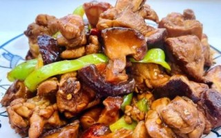 香菇炖鸡块怎么做_香菇炖鸡先焯水还是先炒