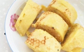 鸡蛋卷饼怎么做_鸡蛋卷饼做法视频教程
